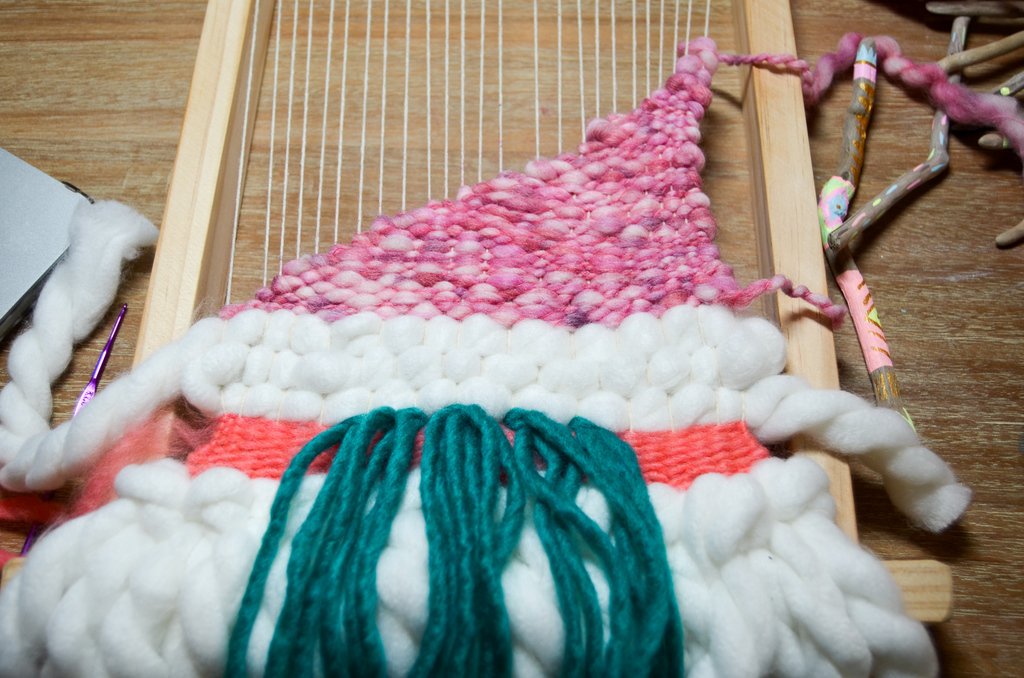 Bright and Fluffy Yarn Weaving